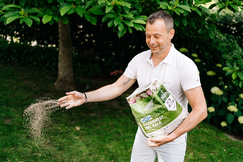 Emelten bestrijden in het gazon | Tips en Tricks | - Pokon